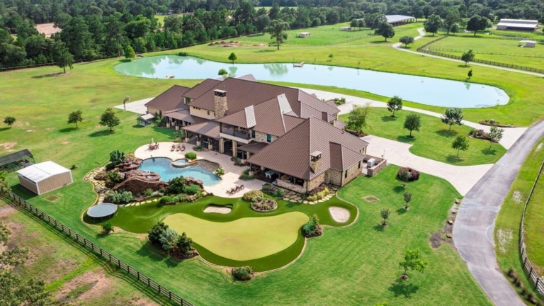 Circle O Farm: 42+ Acres with Modern Luxury Ranch in Texas Listed at ...