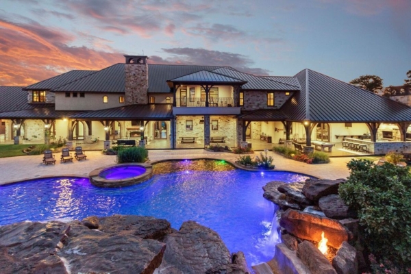 Circle O Farm: 42+ Acres with Modern Luxury Ranch in Texas Listed at ...