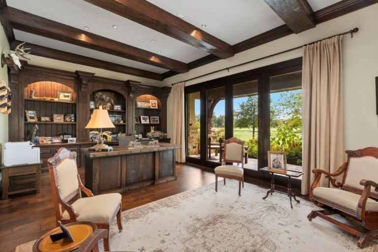 Circle O Farm: 42+ Acres with Modern Luxury Ranch in Texas Listed at ...