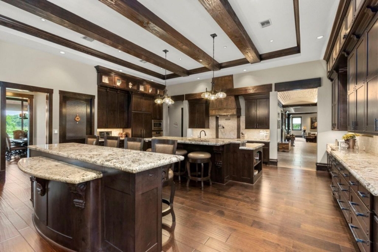 Circle O Farm: 42+ Acres with Modern Luxury Ranch in Texas Listed at ...