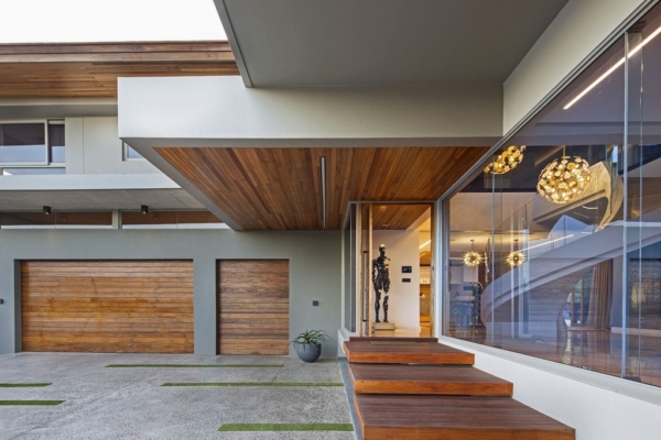 Boca Raton Modern Lakefront House built by Cudmore Builders