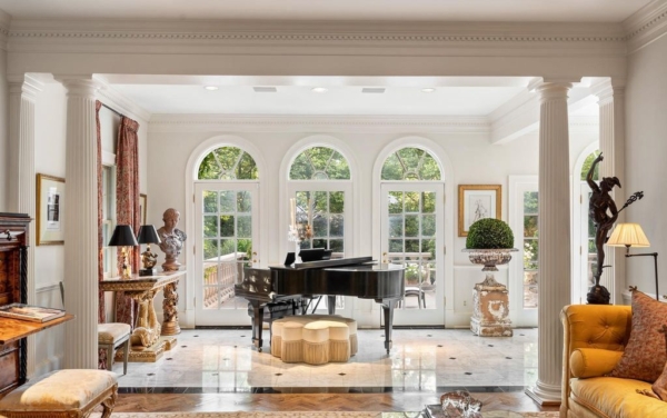 Elegant Georgian Masterpiece: Virginia Estate Showcases Timeless Design ...