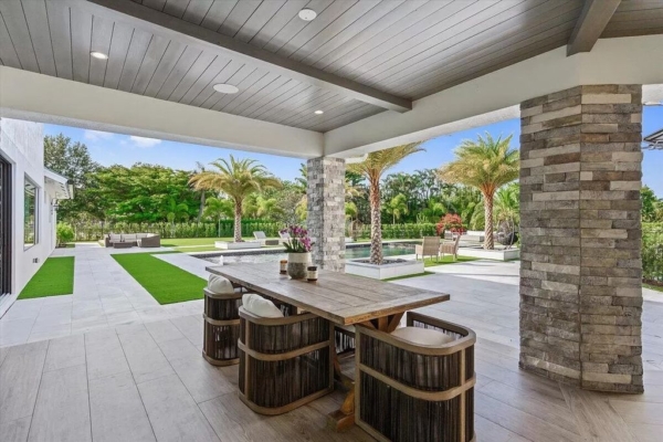 Luxurious Aviation Estate with Hangar and Stunning Amenities in ...