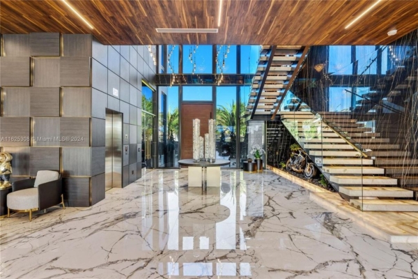 Ultimate Waterfront Luxury: $47.9 Million Fort Lauderdale Mansion with ...