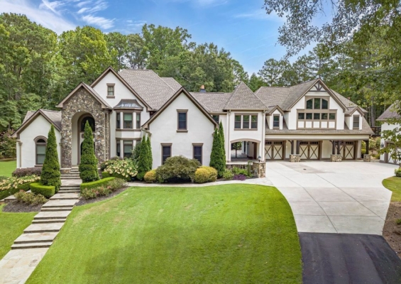 Extraordinary 10-Acre Estate in Georgia Blending Luxury and Comfort for ...