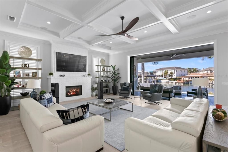 Opulent $8 Million Waterfront Residence in South Tampa Featuring ...