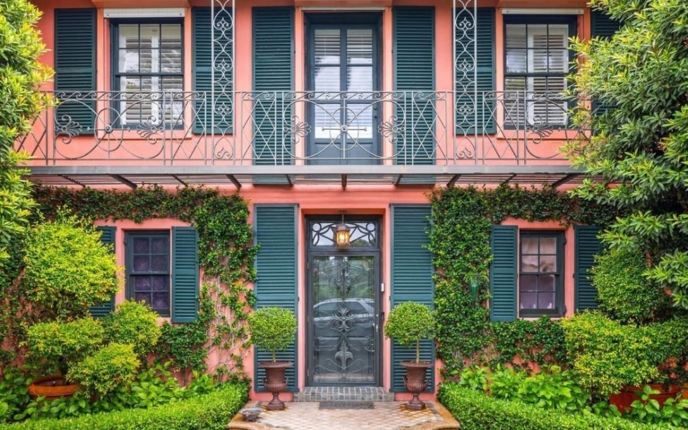 Monterey-Style Howard Major Estate in Palm Beach's Esteemed Estate ...