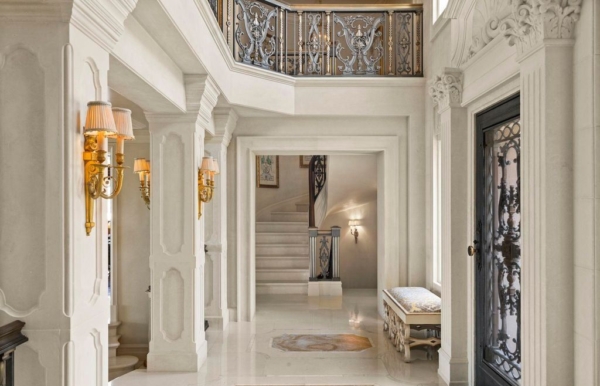 California’s Crown Jewel: La Jolla’s Iconic Sand Castle Estate with ...