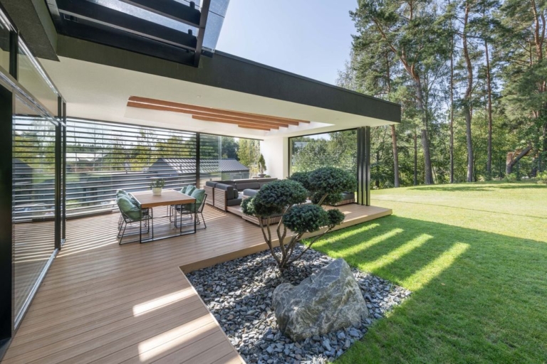 Forest Terrace House, a Modern Retreat by ArchLAB Studio