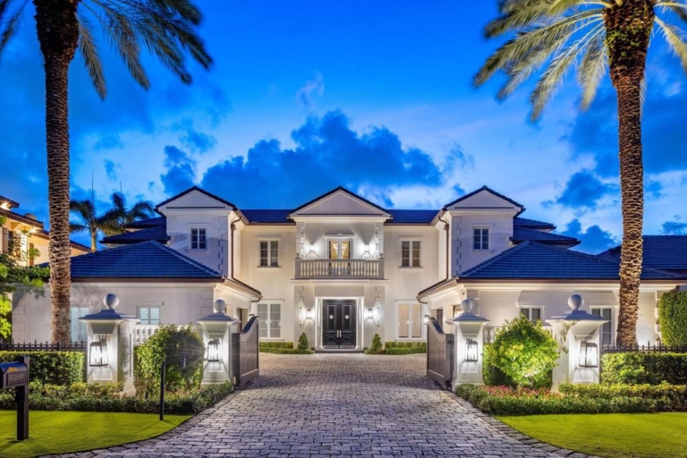 Luxurious $19.5 Million Waterfront Mansion with 200 Feet of ...