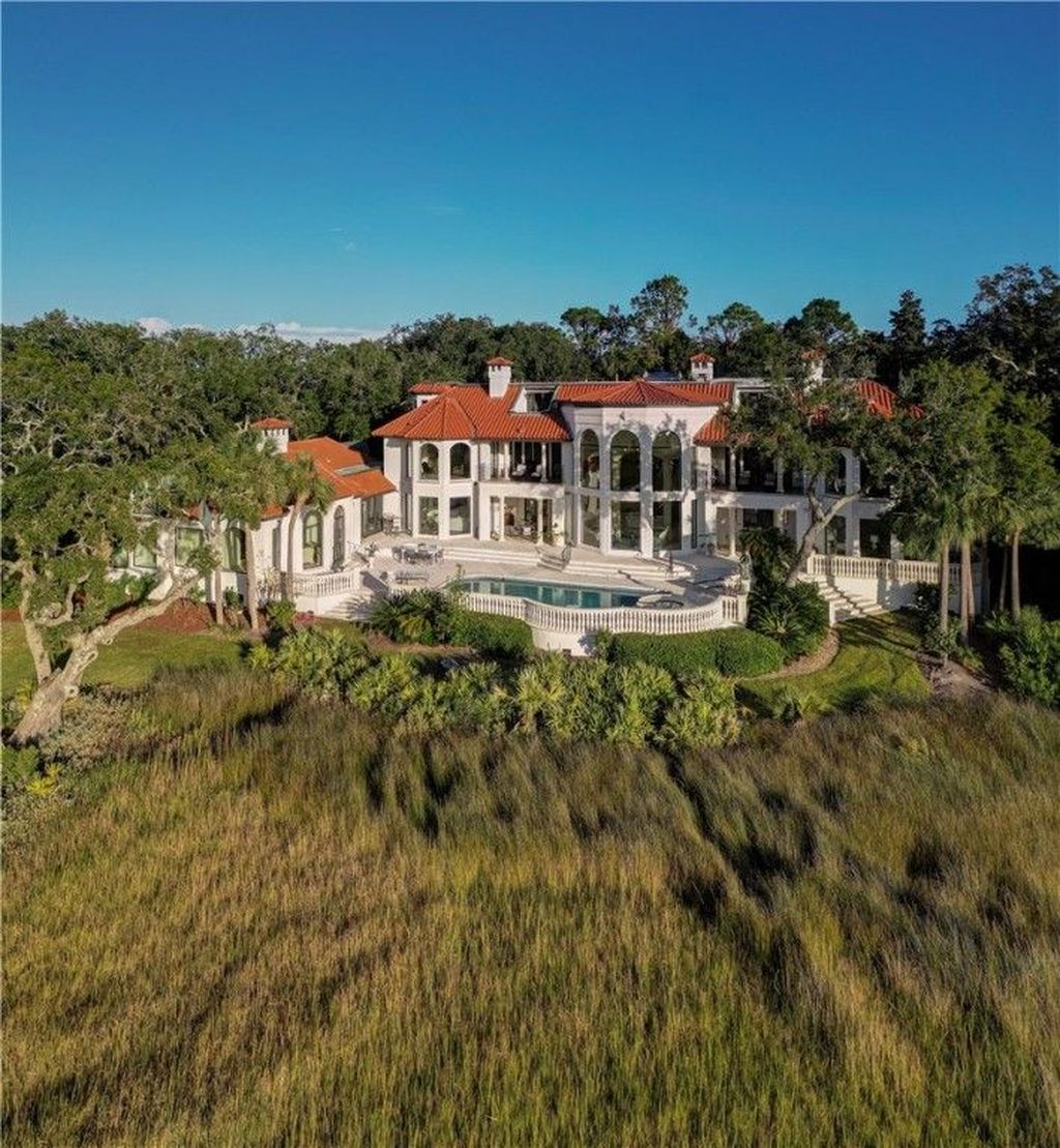 Sea Island Waterfront Paradise: Iconic Deepwater Estate in Elite ...