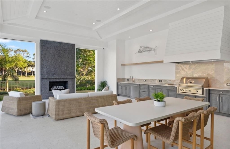 $15.3 Million Luxury Estate in Prestigious Point Verde Pelican Bay ...