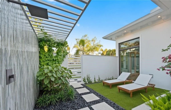 $15.3 Million Luxury Estate in Prestigious Point Verde Pelican Bay ...