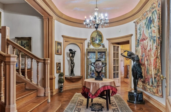 Connecticut’s Hidden Gem: Stunning Tudor Mansion Asks $2,499,000