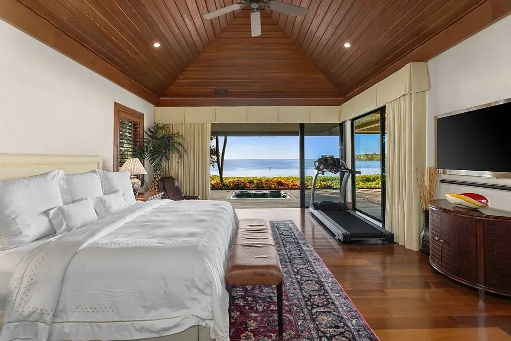 19 E Snapper Point Dr – Luxury $29.5 Million Home in Key Largo for Sale