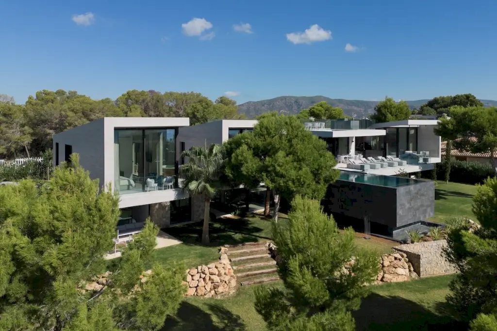 BDP-18011 House by Palomino Arquitectos, A Harmonious Blend of Balearic ...