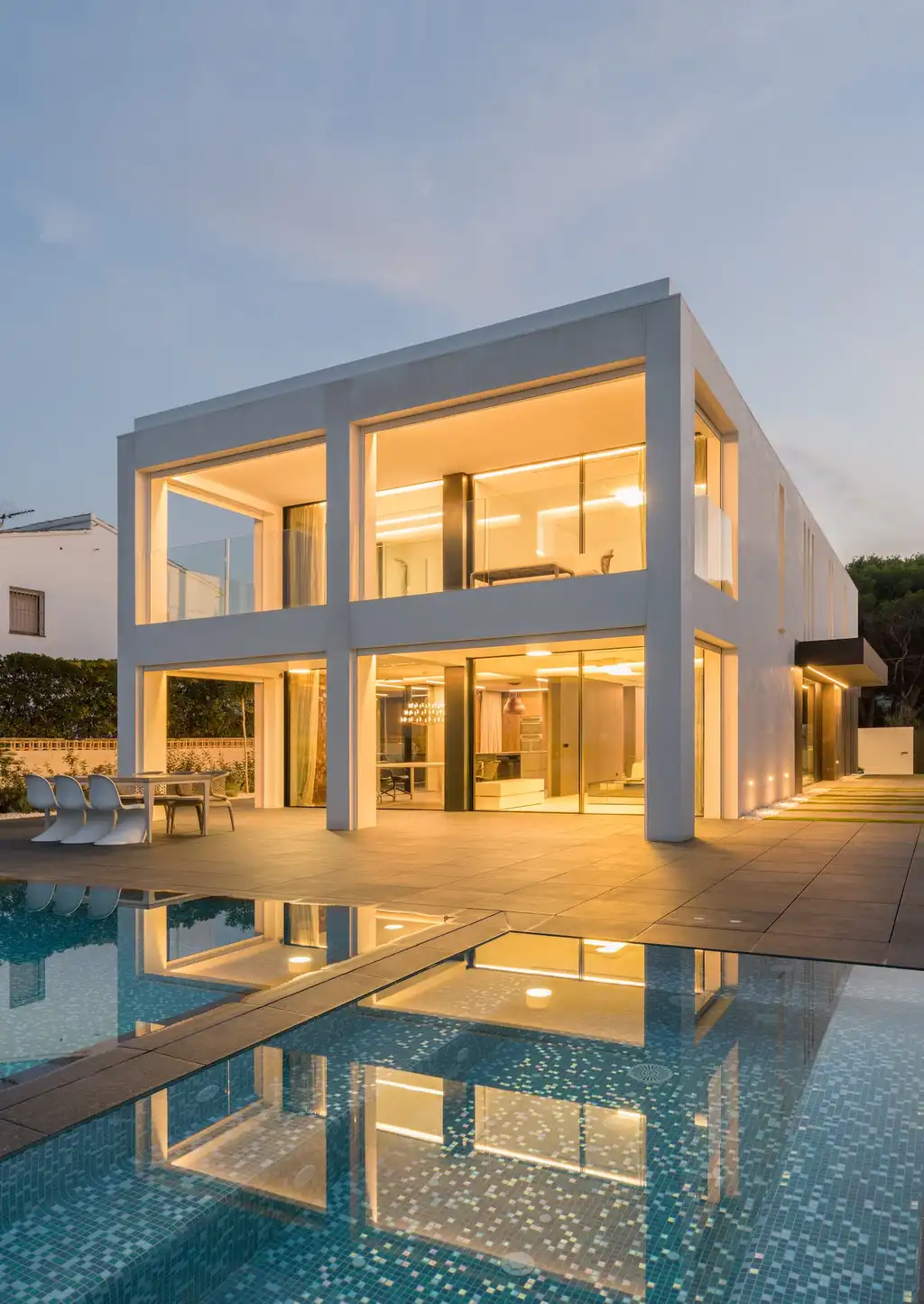 Mirma House by Carles Faus Arquitectura, A Harmonious Dialogue Between ...