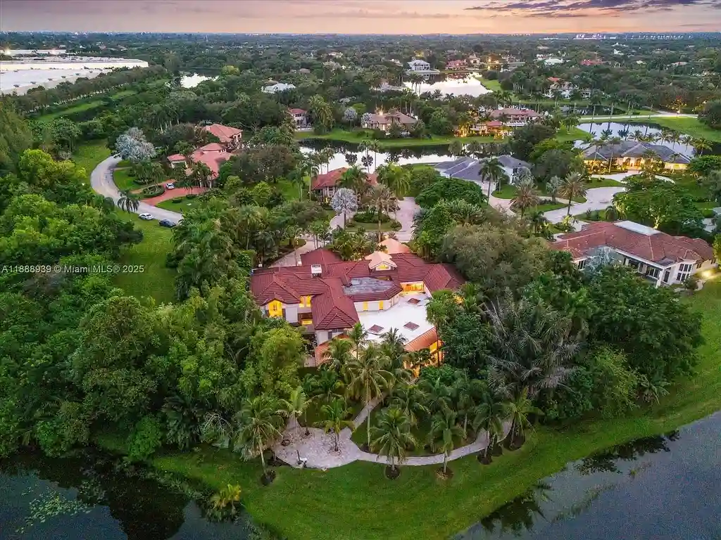 2941 Paddock Ln Weston FL 33331: $9.2M Spectacular Modern Waterfront ...