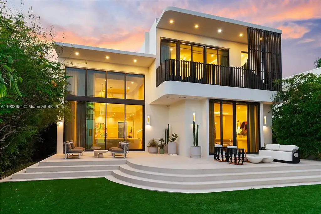 2053 N Bay Rd, Miami Beach, $22.9M Waterfront Masterpiece Redefines ...