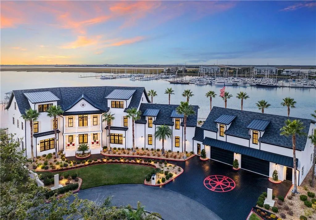 316 Yacht Club Ln: A Spectacular St. Simons Island Mansion Redefining ...