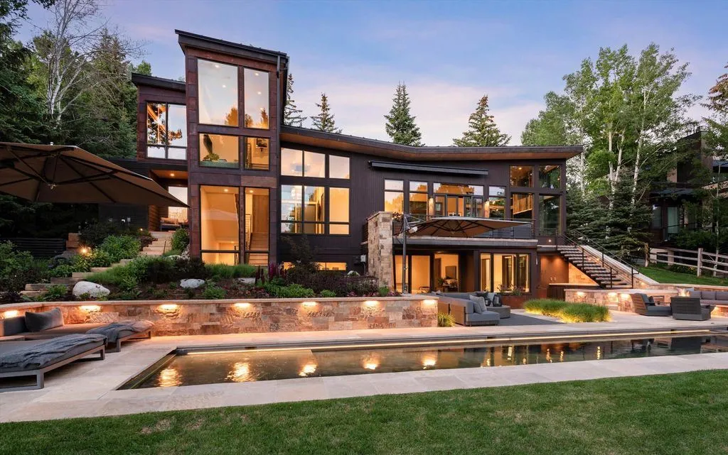 62 Bennett Ct: A Magnificent Colorado Retreat Showcasing Scenic ...