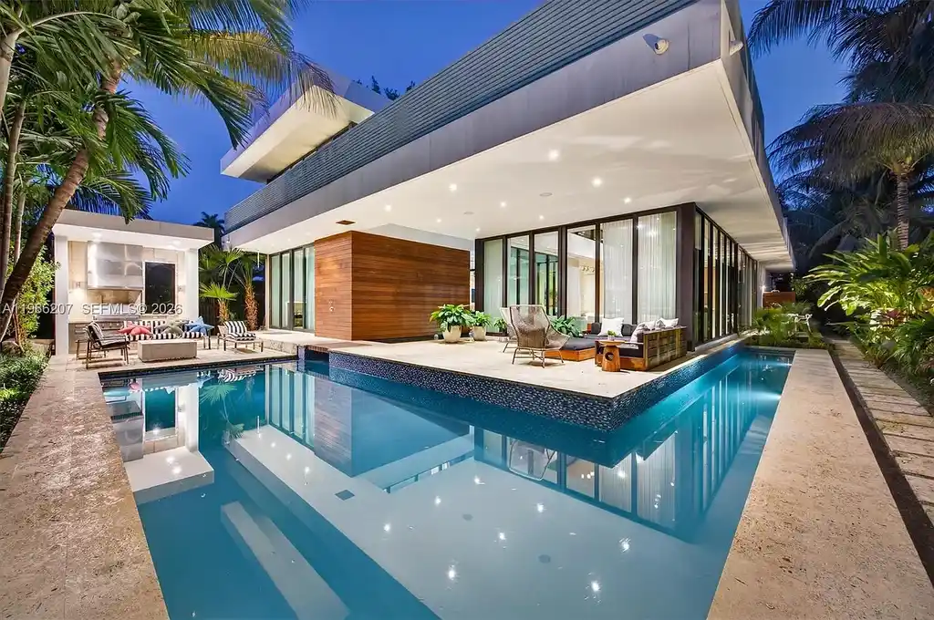 2300 Sunset Dr Leads Miami Beach Real Estate with a Stunning $14.6 ...